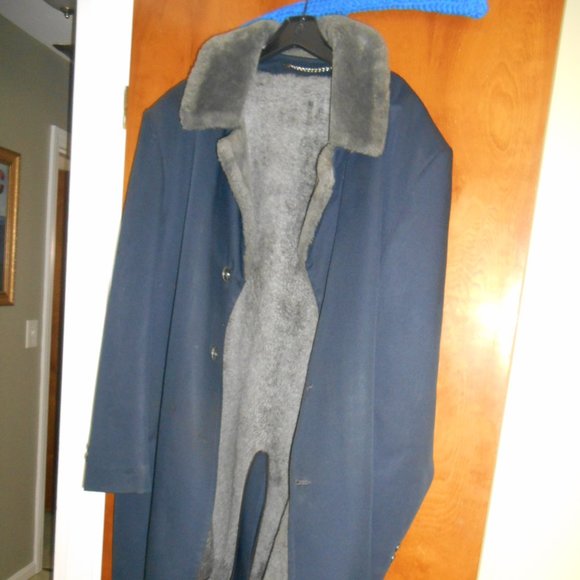 Crownwear | Jackets & Coats | Vintage Navy Gray Faux Fur Lined ...